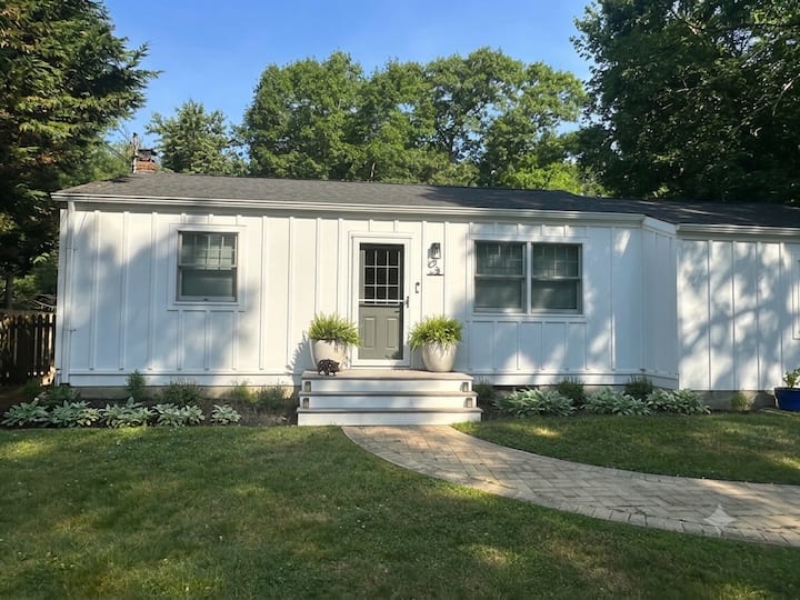 Charming 3-bedroom House In Lovely East Hampton. - The Hamptons, NY