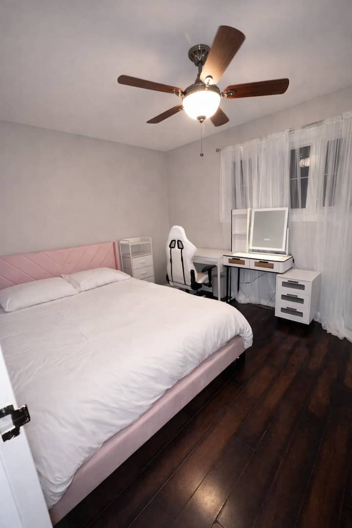 Cozy Townhouse Near Everything In Saskatoon - Saskatoon