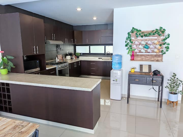 Amplio Departamento Familiar 7 Recamaras Milenio 3 - Querétaro