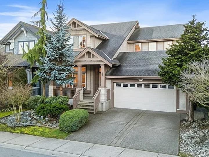 Spacious 3br Langley Home - Ideal For Families - Langley