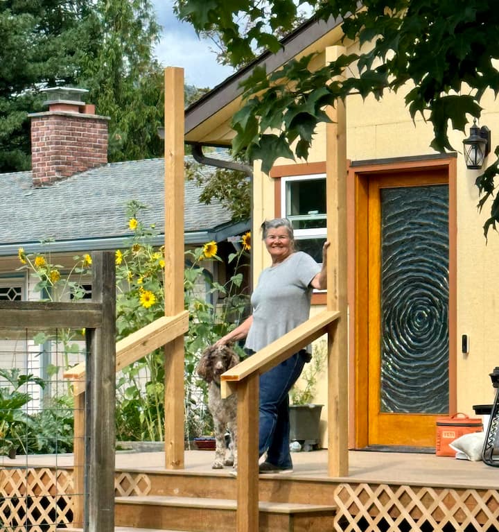 Sunlit Sanctuary Retreat - Skylights & Soaking Tub - Sandpoint, ID