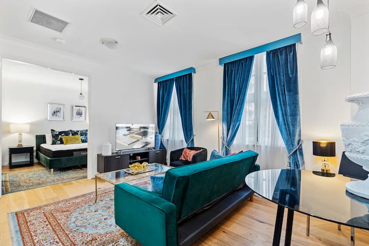 The Gatsby Suite | Rothbury Hotel - Spring Hill