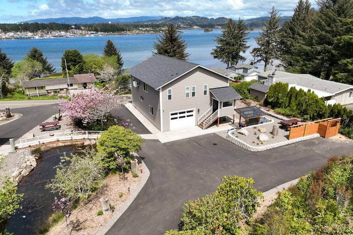 Florence Bayview Retreat East | Dunes And Beach - Florence, OR