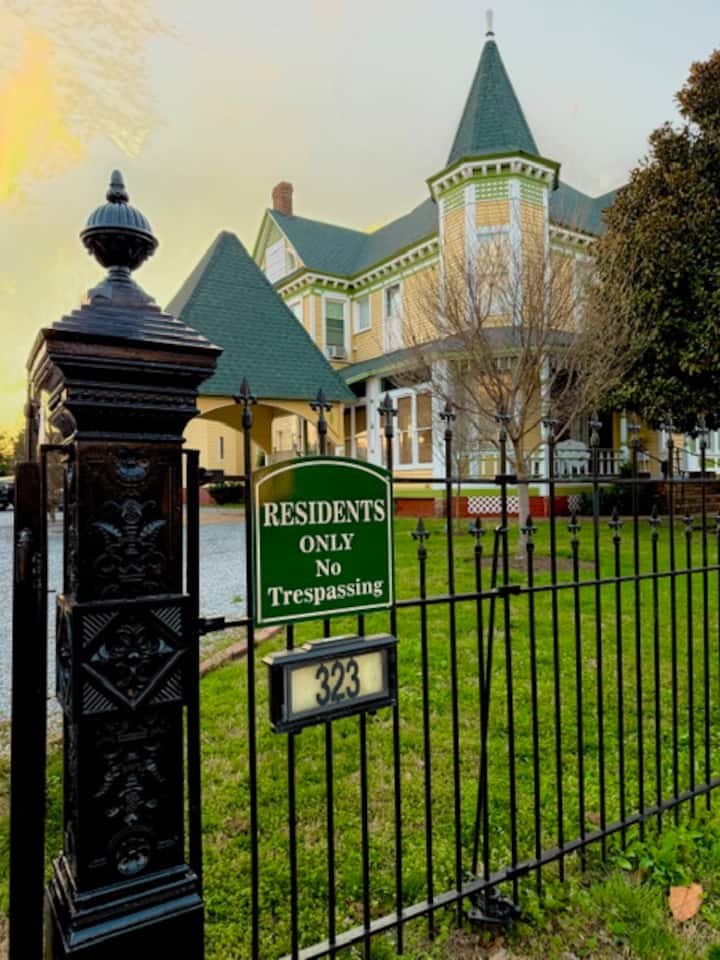 Southern Charm Stays - Paducah, KY