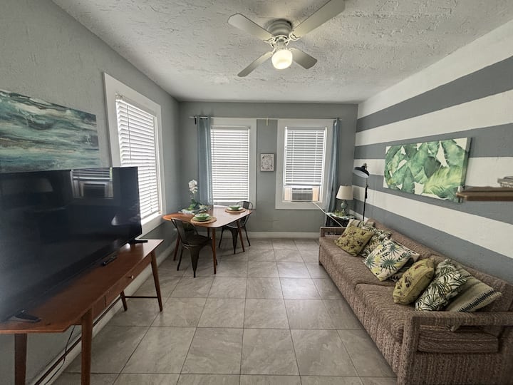 Simple & Affordable, Centrally Located! - Palm Beach, FL