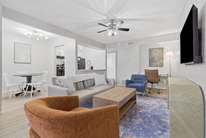 Walkable Austin 1br | Minutes To Ut & Downtown - Austin, TX