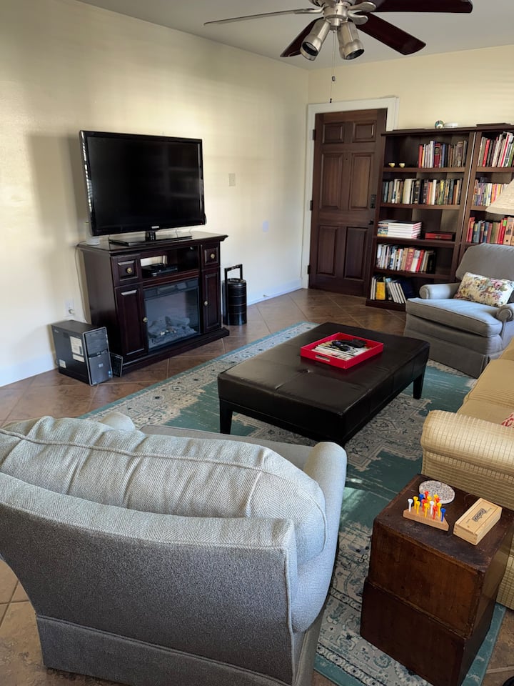 Robert’s Summerville Condo - Mobile, AL