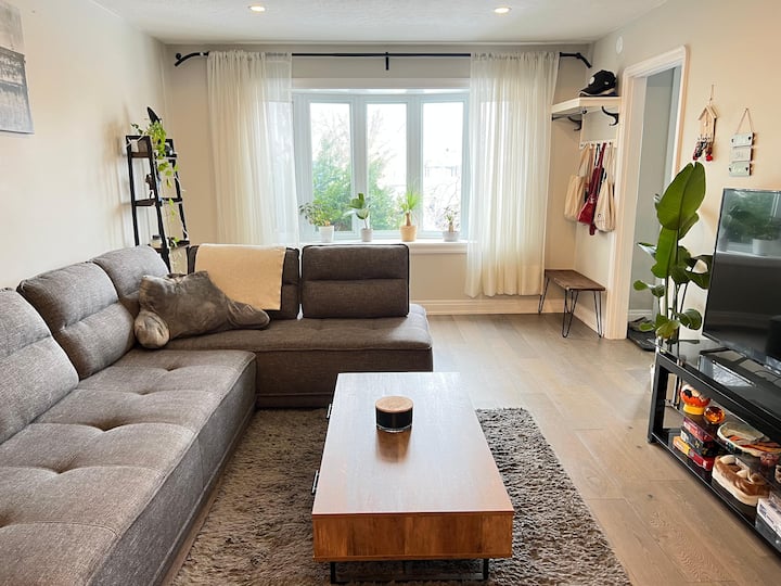 Cozy Home Away - Oshawa