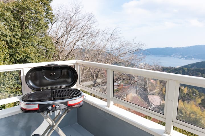 熱海の海を見下ろす温泉付きヴィラ/Bbqテラス・絶景夜景・プロジェクター付/ペット可/最大7名 - Atami