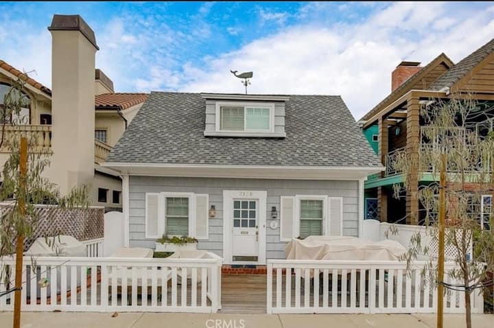 A Shore Thing: Charming Waterfront Escape - Newport Beach, CA