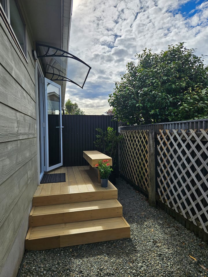 The Nest - Private, Snug And Warm - Te Anau