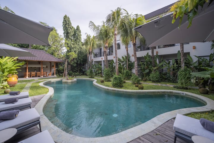 Anam Mani • Cozy Upper Double • Central Seminyak - Seminyak