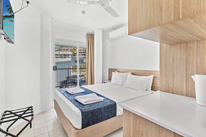 Beach Plaza Airlie Beach - Room 117 - Airlie Beach