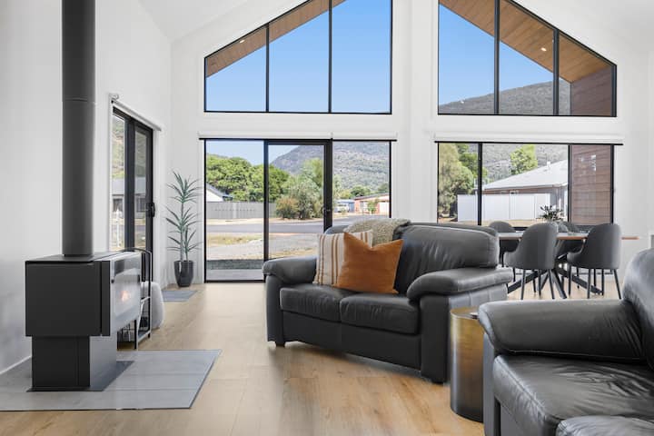 Skyframe | Mountain Views & Relaxed Living - Halls Gap