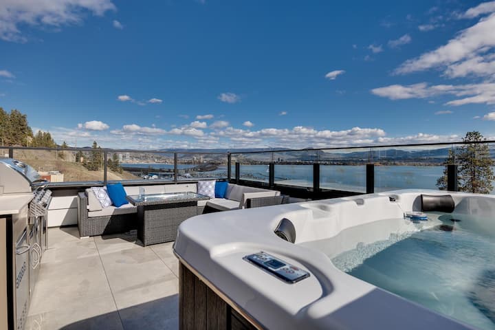 Waterfront Home With Rooftop Hot Tub - Kelowna