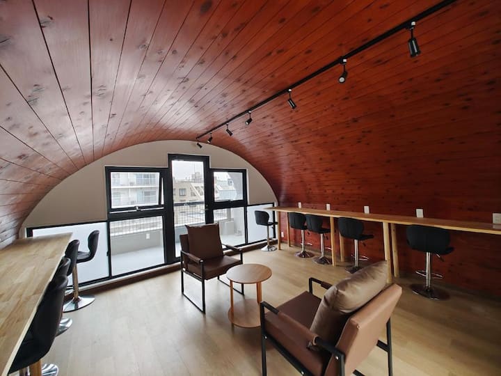 （仅限女士）Louis House 涩谷/毗邻涩谷路口/京王电铁神泉站步行2分钟/胶囊旅馆/品牌运营 - 시부야구