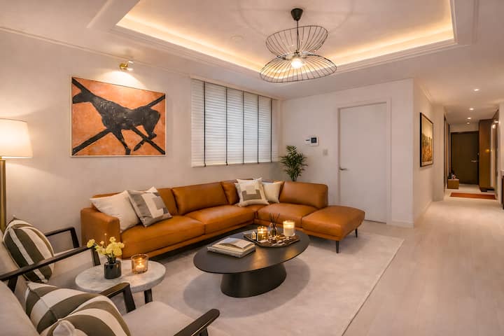 Luxury Penthouse | Private Gym | Steps To Metro - Seoul