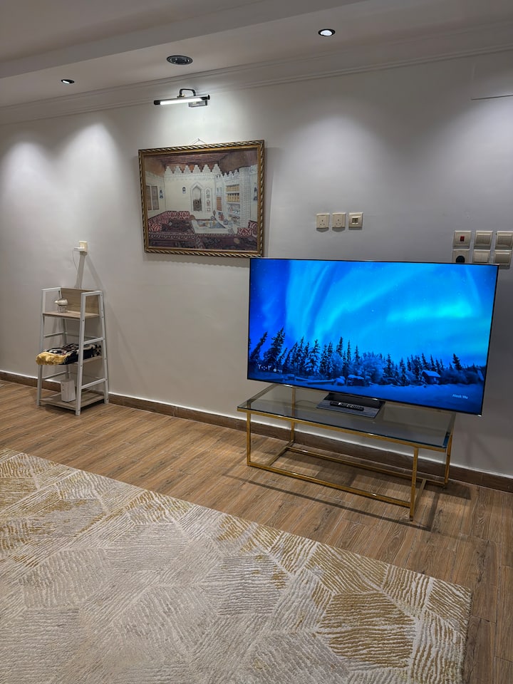 Elegant 2br Apartment | Prime Location Comfort - Mekka