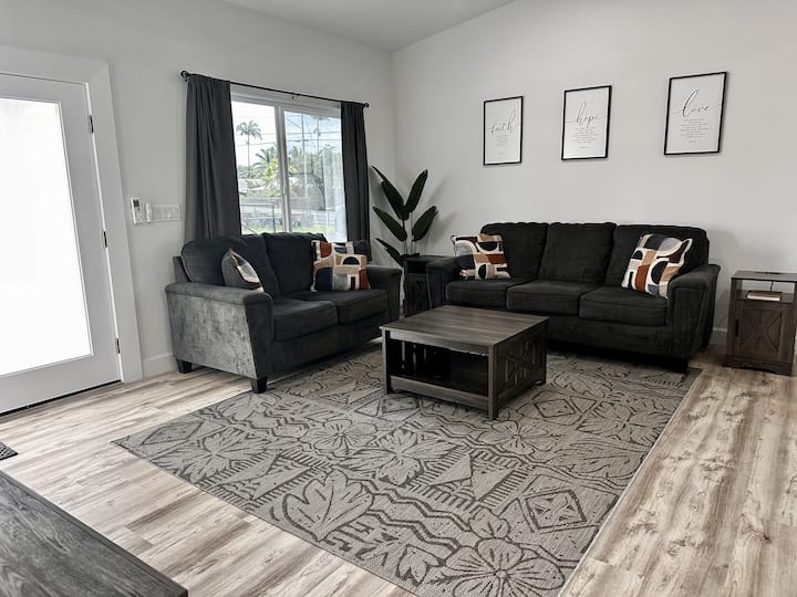 Hilo Home Hosted - Hilo, HI