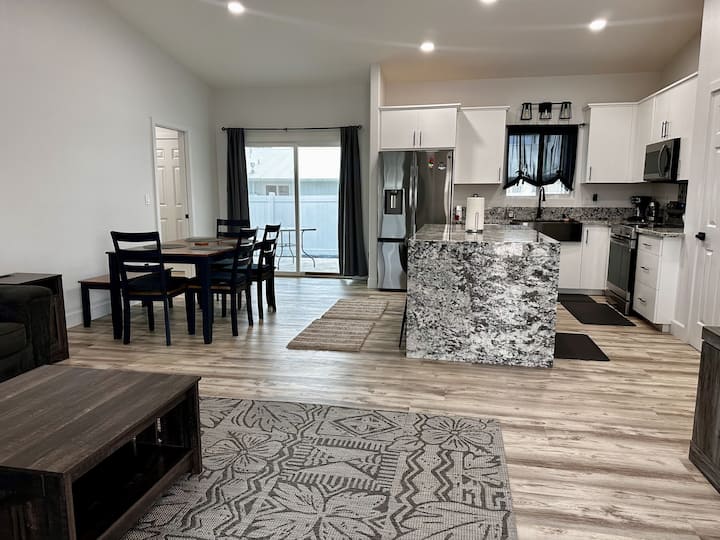 Hilo Home Hosted - Hilo, HI