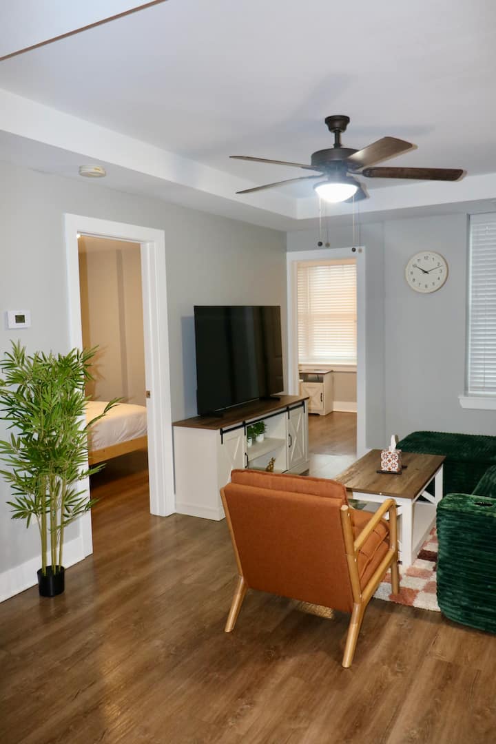 Charming And Comfy Getaway Minutes From Downtown - Detroit