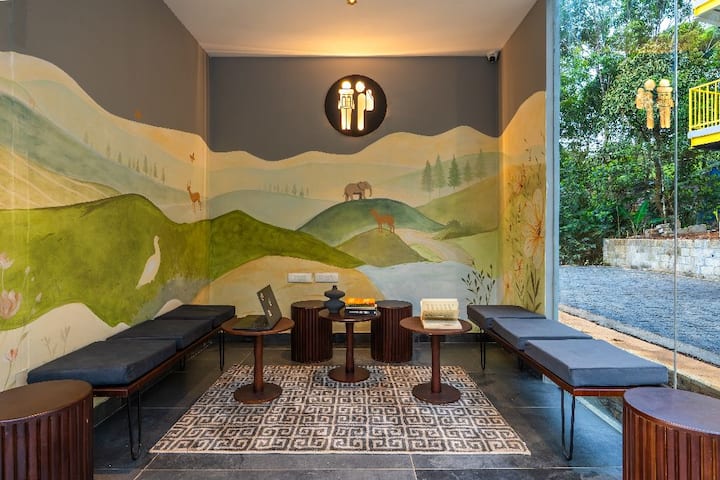 Scenic Garden Balcony Room| Deluxe Stay In Vagamon - Vagamon