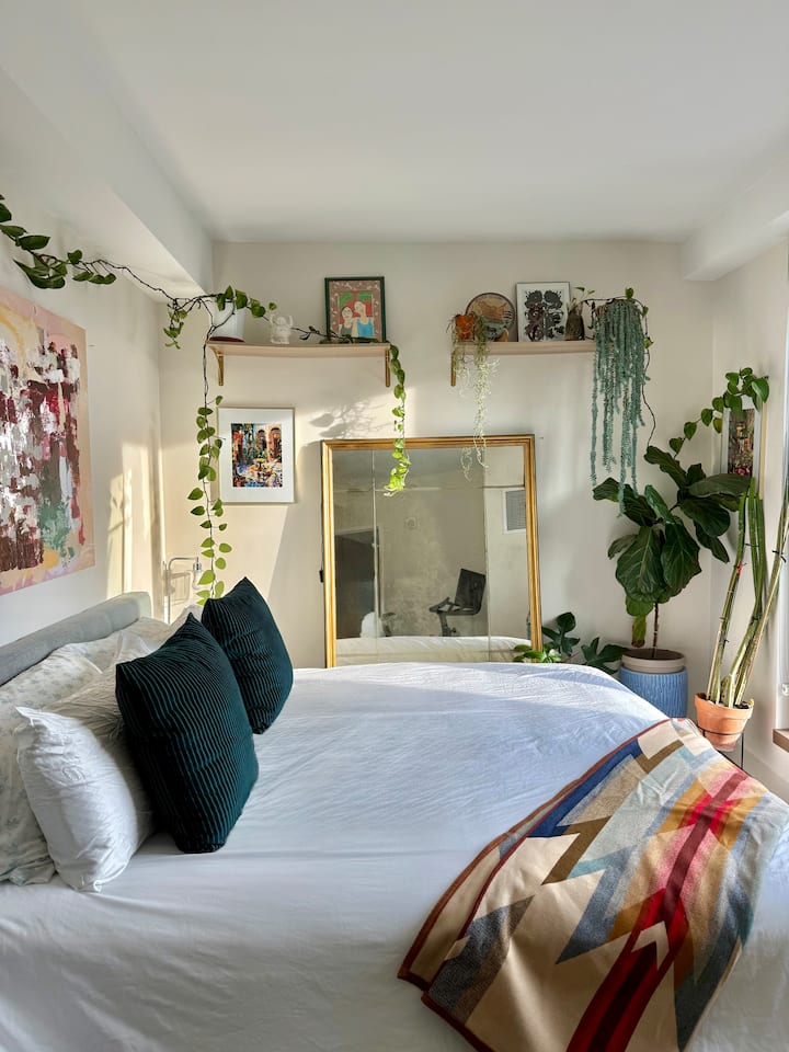 Modern 1br Steps To Mgh, Td, Esplanade | Pool/gym - Boston, MA