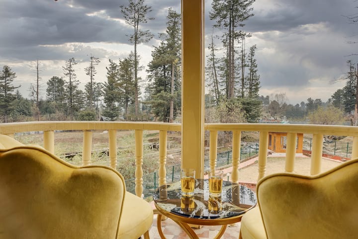 Nature Escape With Balcony & Mountain Views - Gulmarg