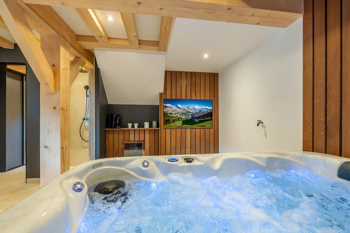 "La Grange De Thuy"
Chalet Cocooning Avec Spa - Thônes