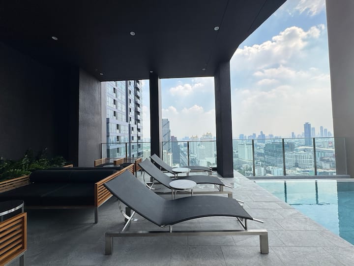 Two-bedroom/rama9/pool & Gym/ Mrt & Malls/cbd - Bangkok