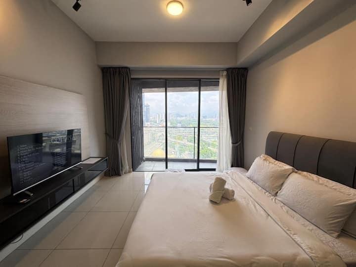 Merry Continew 1 To 3 Pax - Trx Klcc Ikea - Kuala Lumpur