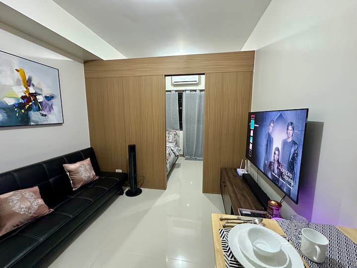 Makati Homey Condominium With Wi-fi - Makati