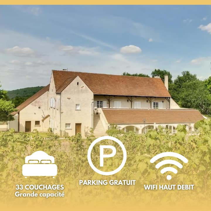 Gite 33 Couchages - Parking - Salle - Wifi - Beaune