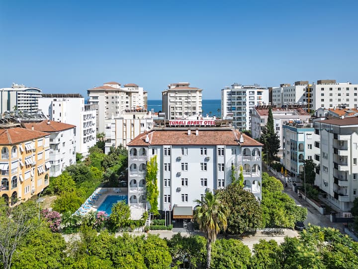 2+1 Apart Daire. 6 Kişi Konaklama Yapabilir. - Antalya