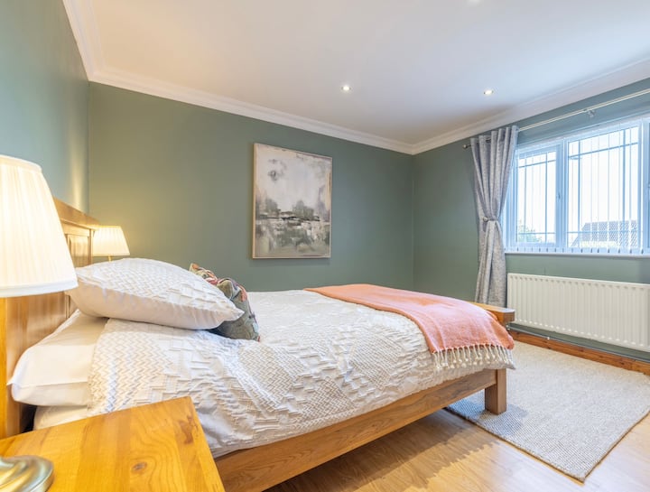 Private Double Bedroom With Its Own En-suite - Armagh