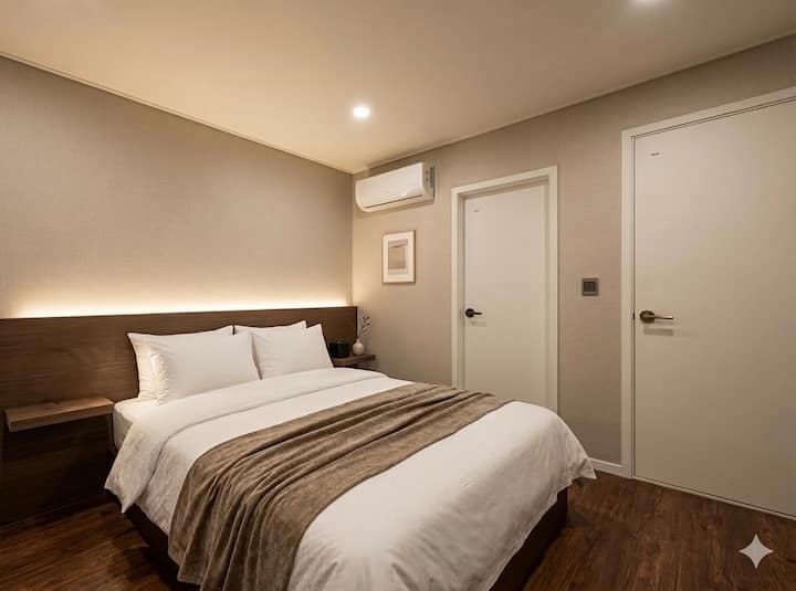 스탠다드 더블(조식포함, 넷플릭스/유튜브 시청가능) - Busan