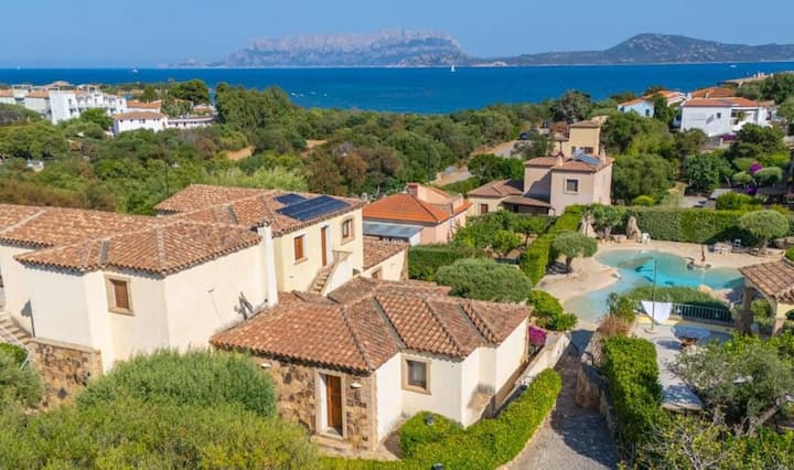 Domus Fledalora-pool-beach-free Parking - Olbia