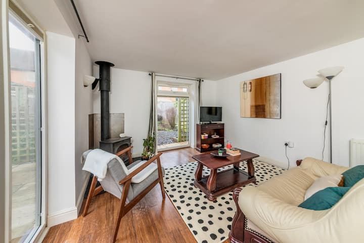 Private Garden Flat W/patio | Next To Town Centre - Didcot