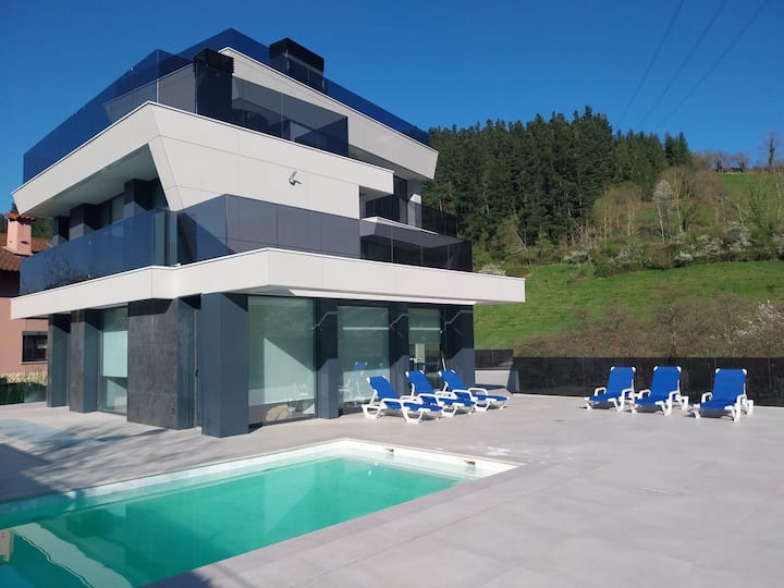 La Mansión Blanca - The White Mansion - Etxezurixa - Mondragón