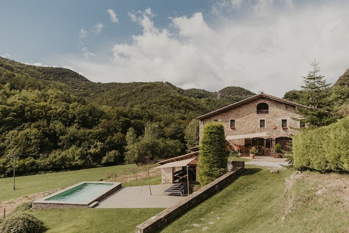 Mas De L'om: Casa Aislada Rodeada De Naturaleza - Camprodon