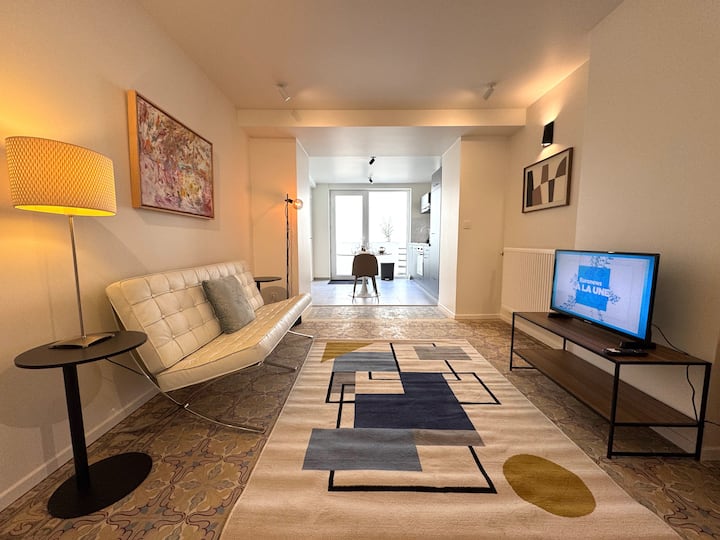Luminous 1 Bedroom New Apartment + Courtyard - Bryssel
