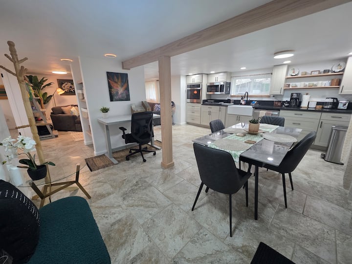 Hilo Getaway 2 Br 1 Bath Merrie Monarch Special - Hilo, HI