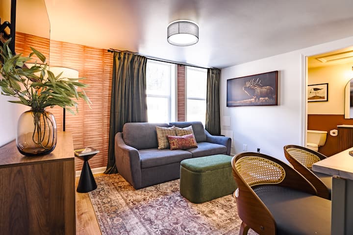 Mount Marathon Views In The Heart Of Downtown - Seward, AK