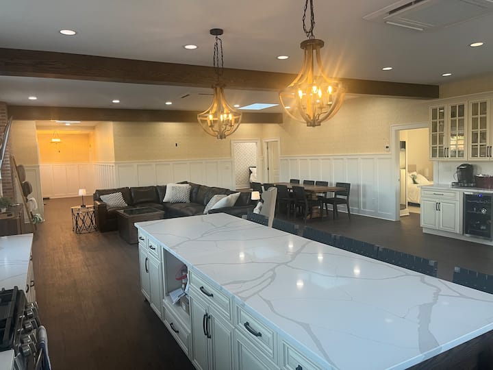 Brand New 4 Bedroom, 2 Bathroom Loft Apt W Lg Deck - Yonkers, NY