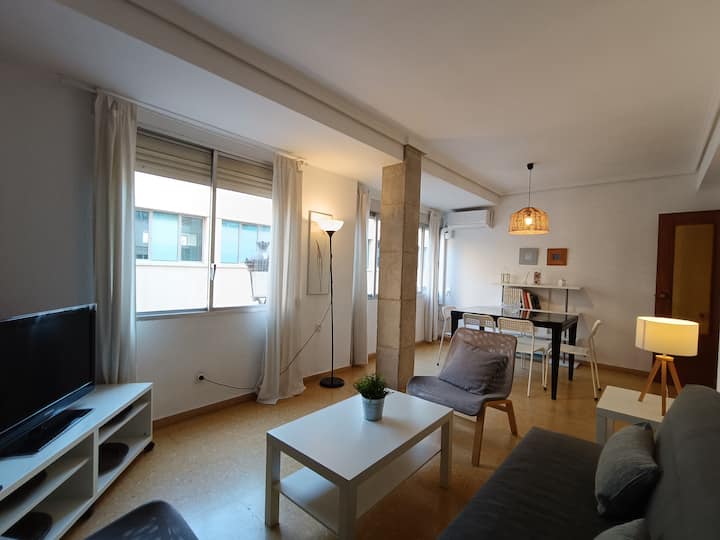 Spacious, Bright & Central 3br Apartment - Valencia
