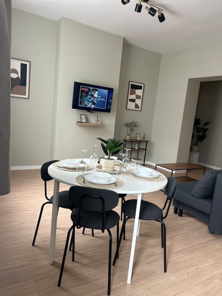 ÉLégant Appart Rénové • 2 Ch • Proche Transports - Sint-Agatha-Berchem