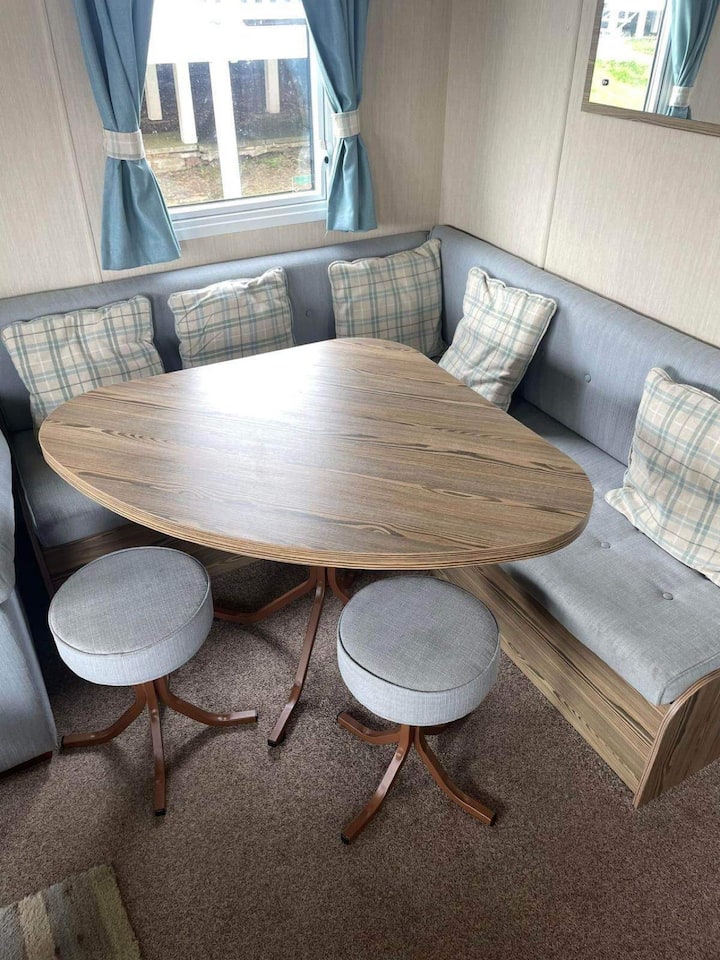 3 Bedroom Caravan On Elms With Wi-fi Sleeps 8 - Exmouth