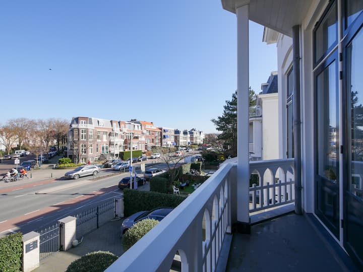 Hosted By Wendy Apartment Near Beach - ハーグ