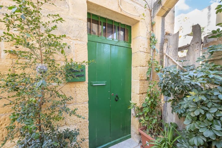 Vacation Farmhouse In Sannat | Sleeps 8/10 People - Málta