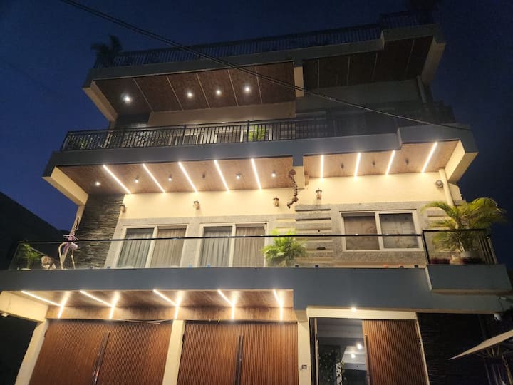 Cozy Room Near Eklavya Pitara Hoshangabad Road - Bhopal